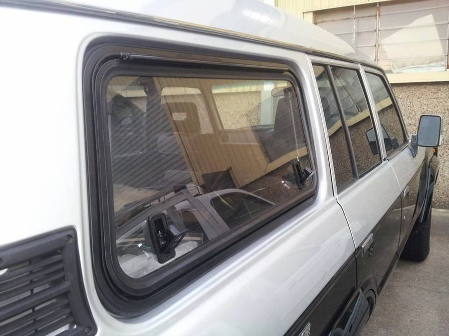 Lift-Up Windows for LandCruiser 60 Series | Fully Equipped – Fully ...